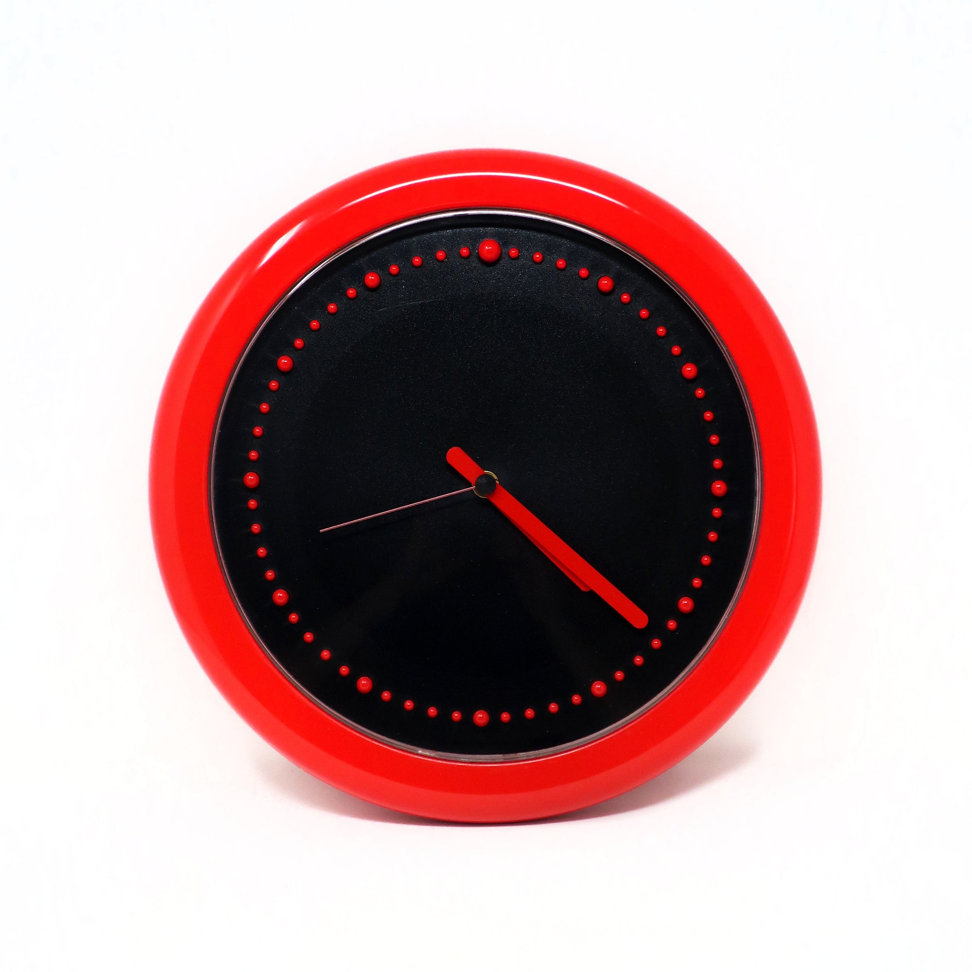 1980s Postmodern Red and Black Rexite Zero 980 Wall Clock | Tenon Design